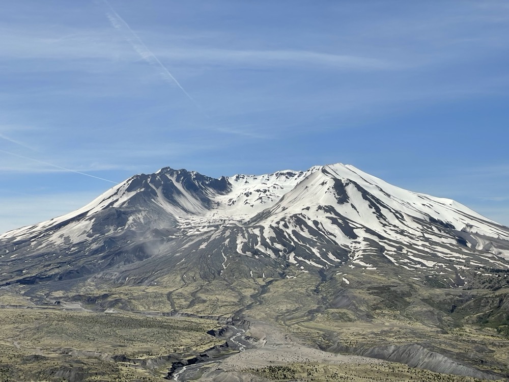 Elevated earthquake activity at Mount St. Helens but no eruption ...